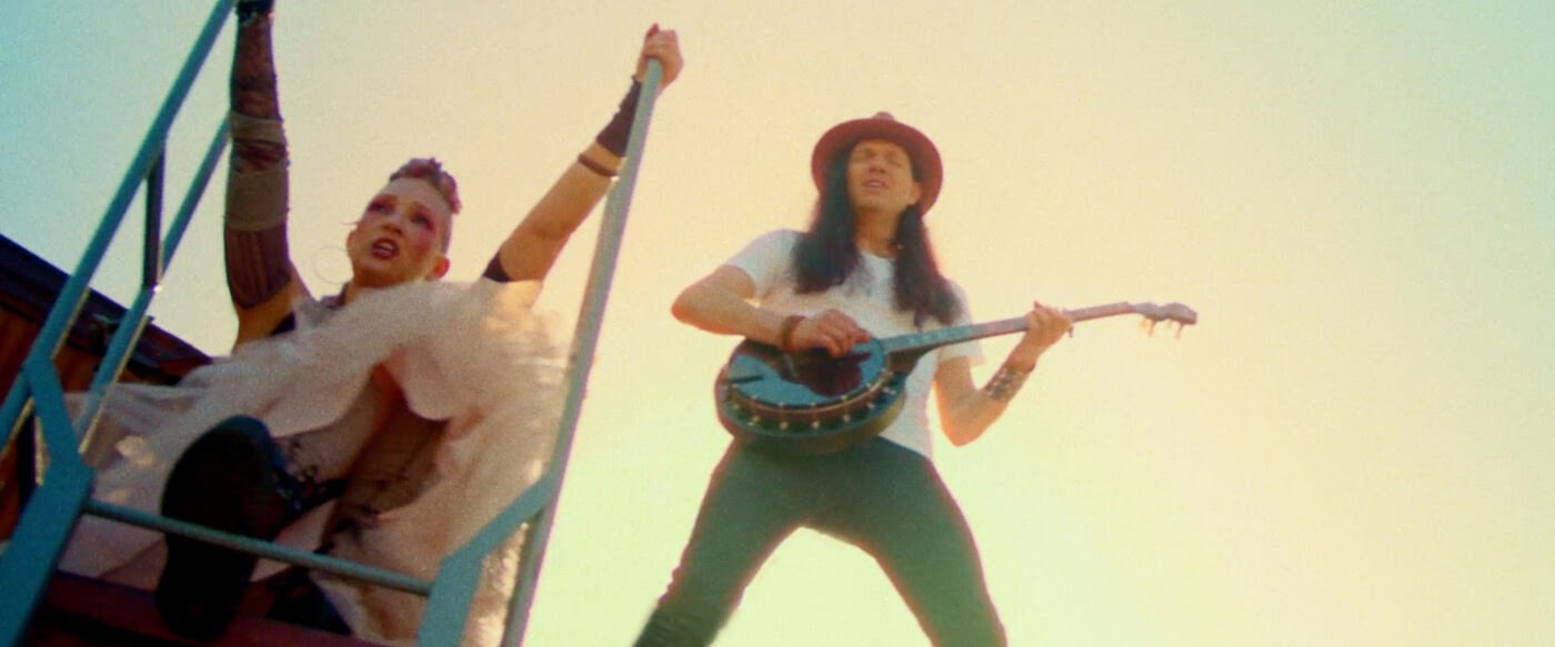 Mat Dauzat – Deering® Banjo Company