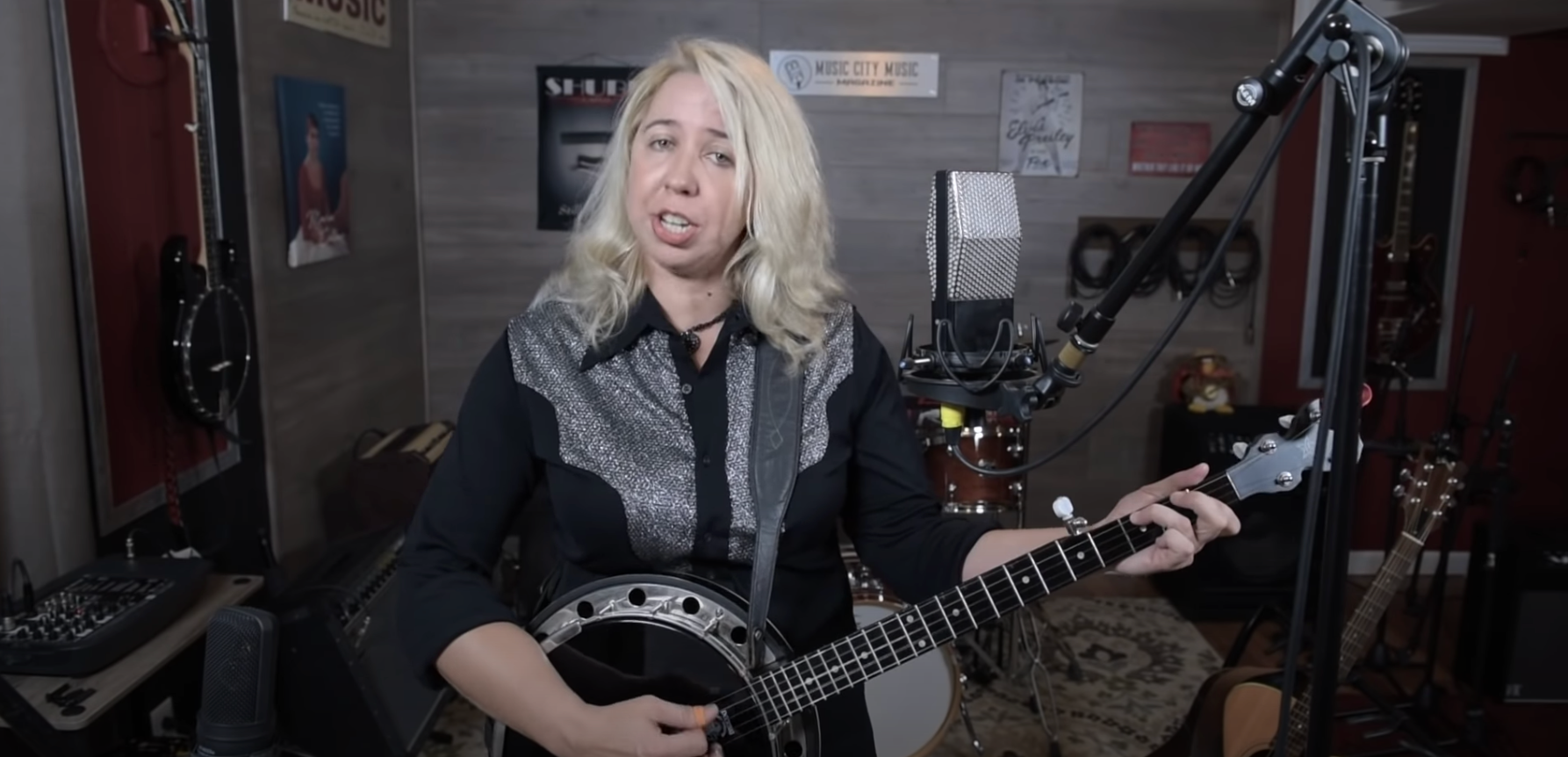 Live With Mean Mary – Deering® Banjo Company