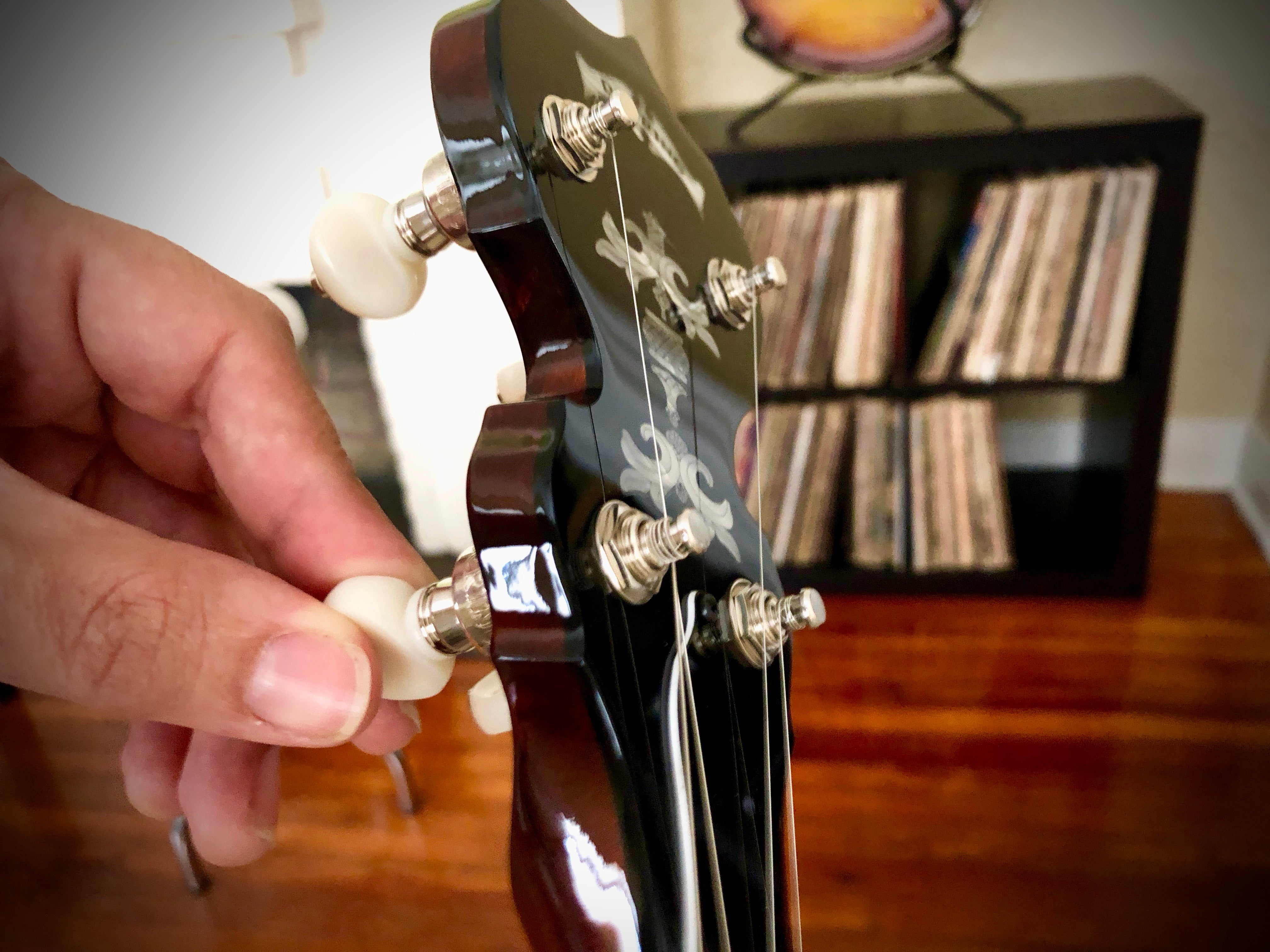 How To Tune A Banjo – Deering® Banjo Company