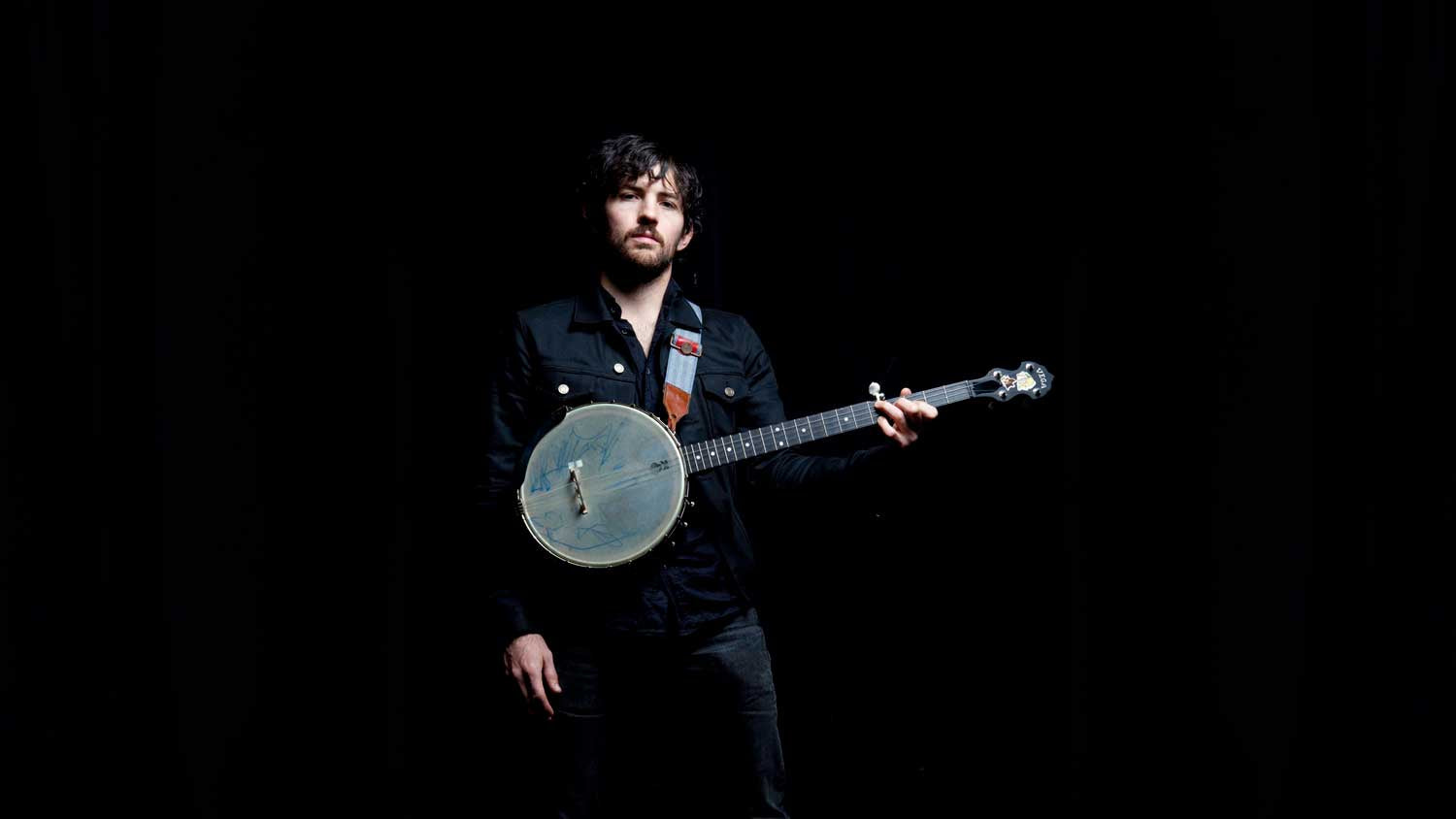 Scott Avett – Deering® Banjo Company