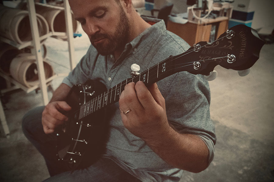 How To Tune a Banjo – Deering® Banjo Company