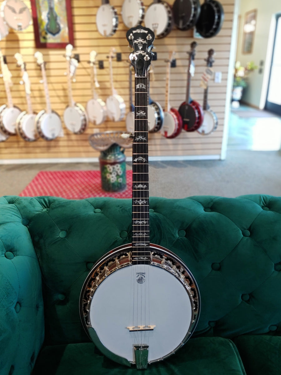 Deering Showroom Banjos – Deering® Banjo Company