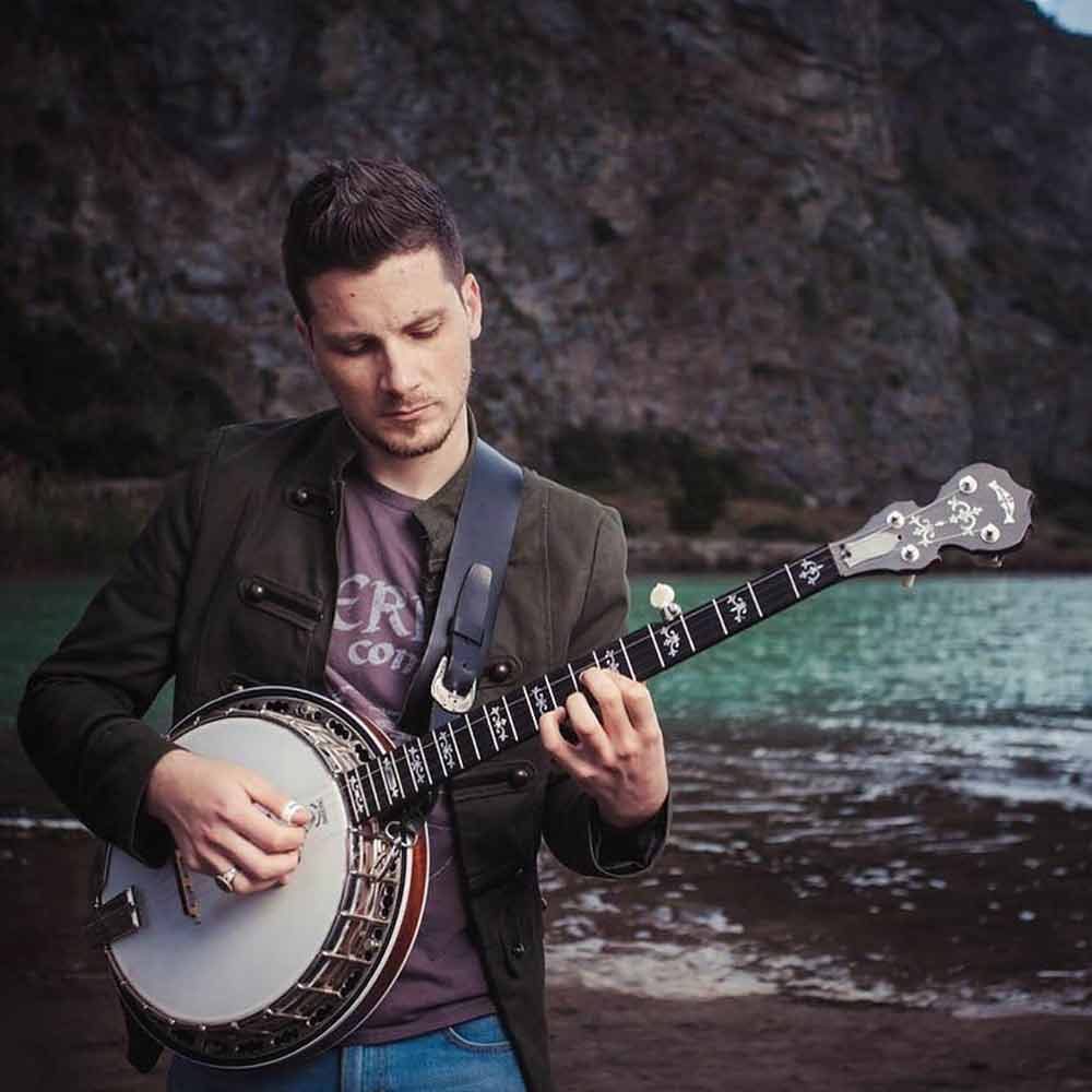 Deering® Banjo Company - The Great American Banjo Company